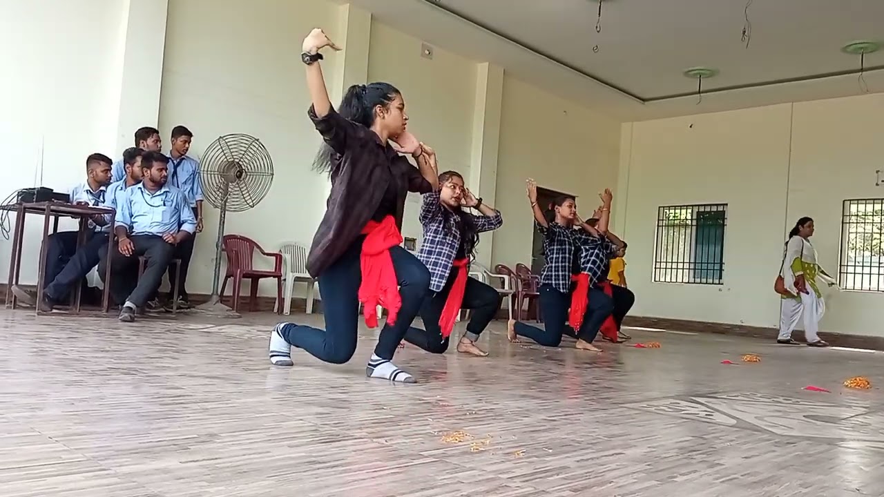 DANCE COMPETITION // UGIE ROURKELA - YouTube
