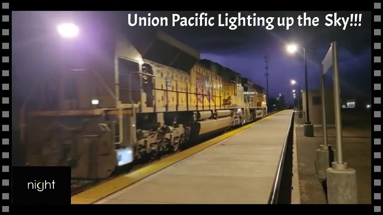 9/27/23 Union Pacific Lighting up the Sky!!! #railfanning - YouTube