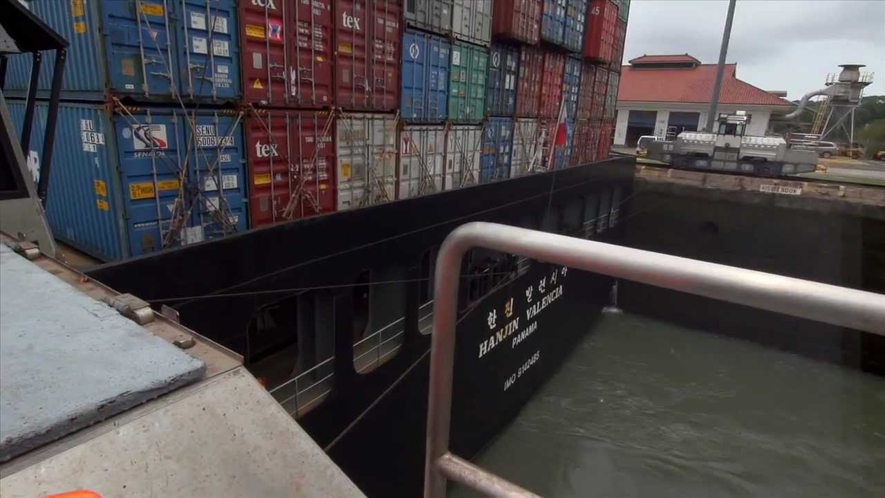 Impressive Timelapse: Gatun Locks at the Panama Canal - YouTube
