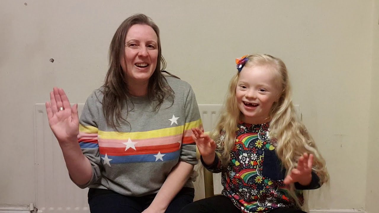 Makaton for 'Squirrel' 🐿 - YouTube