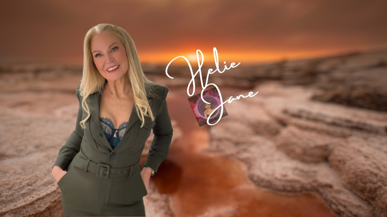 Helie Jane's Fashion Philosophy🎈Feeling Beautiful at Every Age ...