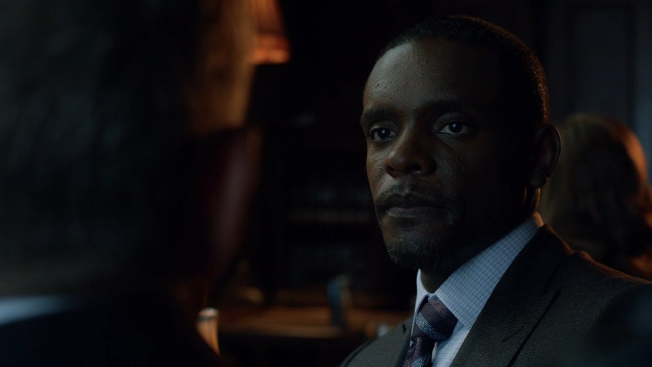 Alfred Recruits Lucius Fox To The Team - Thomas Waynes Computer (Gotham ...