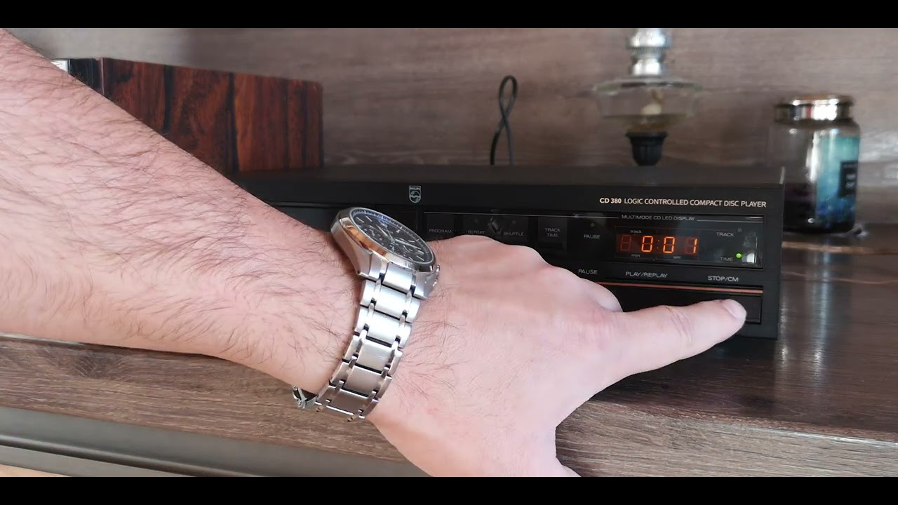 Philips CD 380 - YouTube