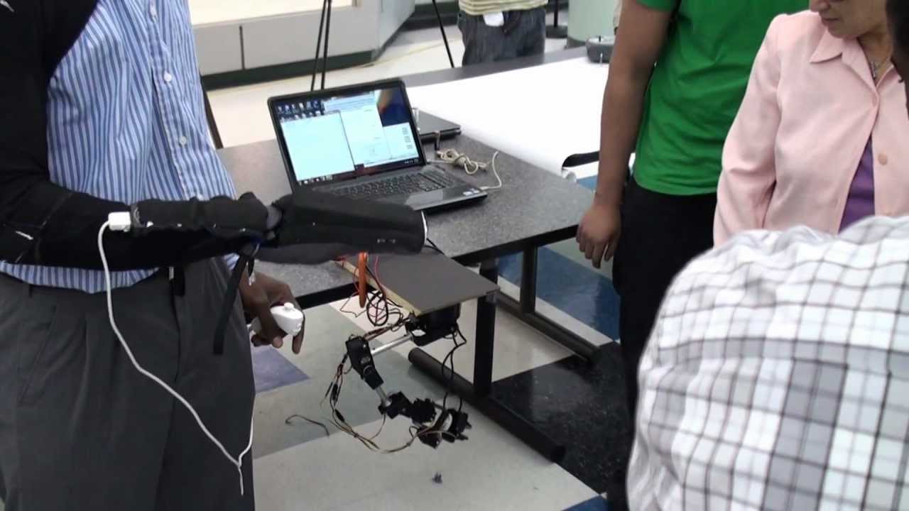 Robot Hand Copies Your Movements, Mimics Your Gestures - YouTube