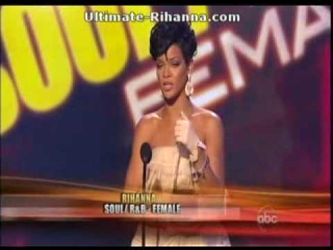 Rihanna Wins Award @ AMA 2008 - YouTube