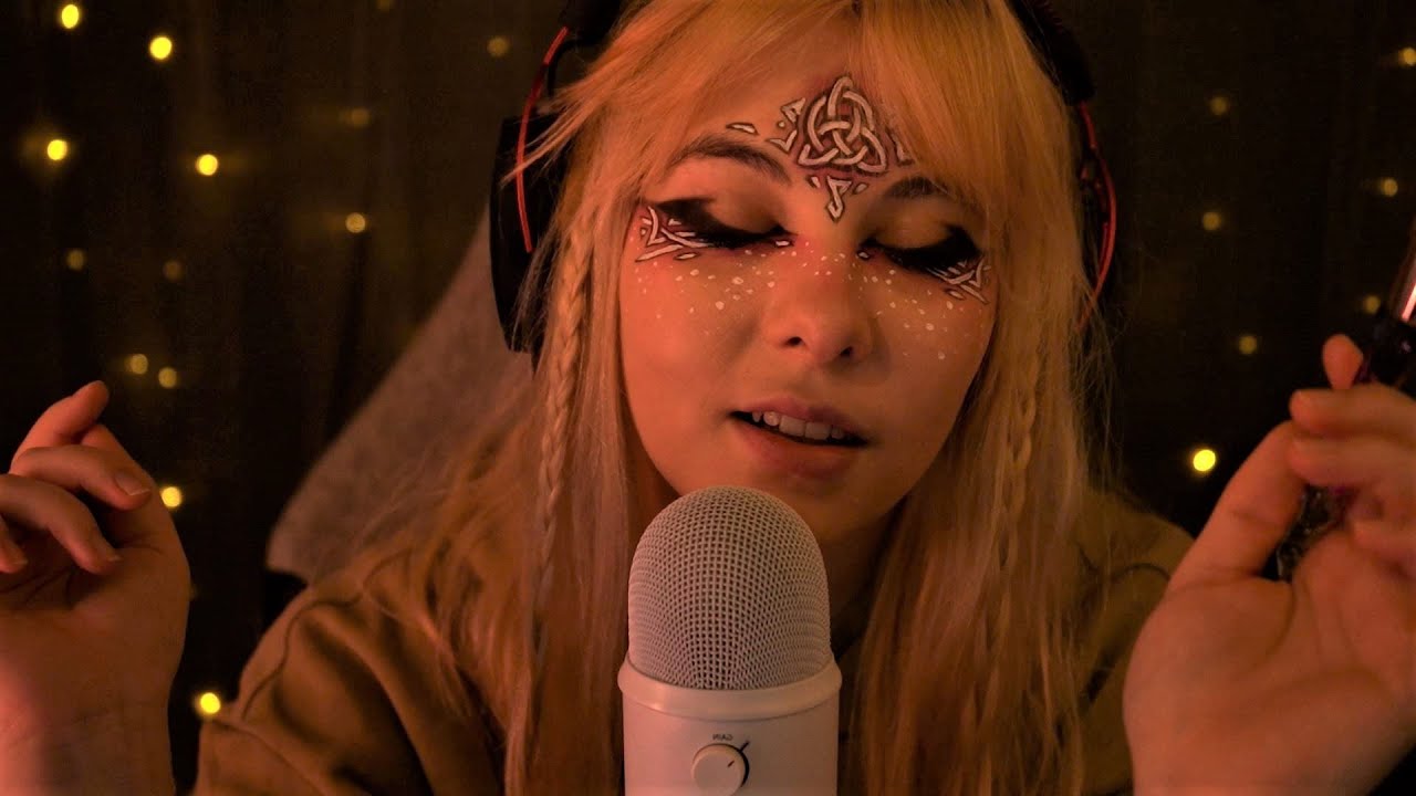 ASMR | cozy breathy whispering & close up lense brushing - visuals ...