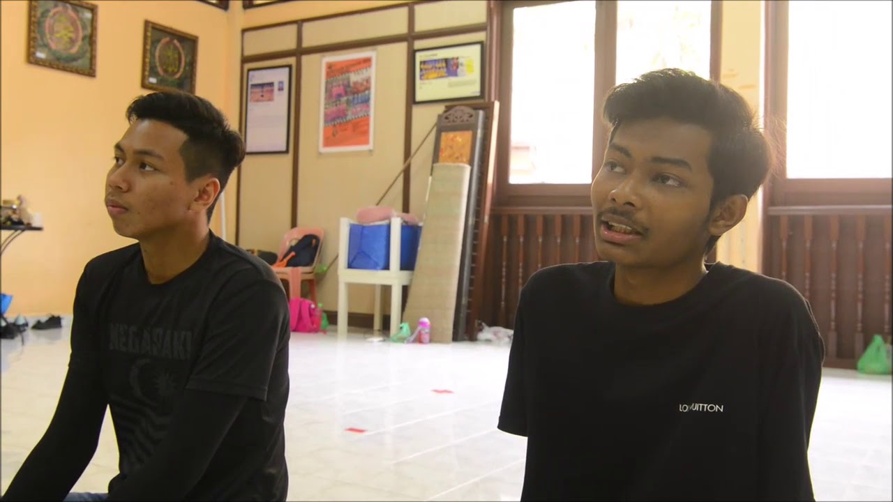 PENGENALAN TEATER REALISME oleh Halimi MN dan Anak SEKENET - YouTube