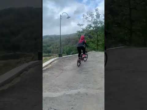 Hijab Wik Wik #viral #shortvideo #leggings #olahraga #share #vídeoviral #shortsfeed #shortsvideo