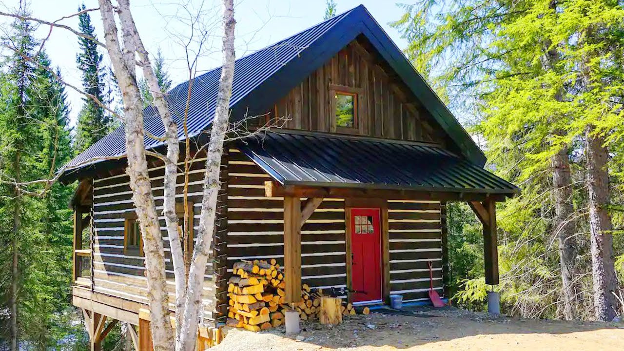 Beautiful Bison Cabin Dovetail Log Mountain Life Getaway | Lovely Tiny ...