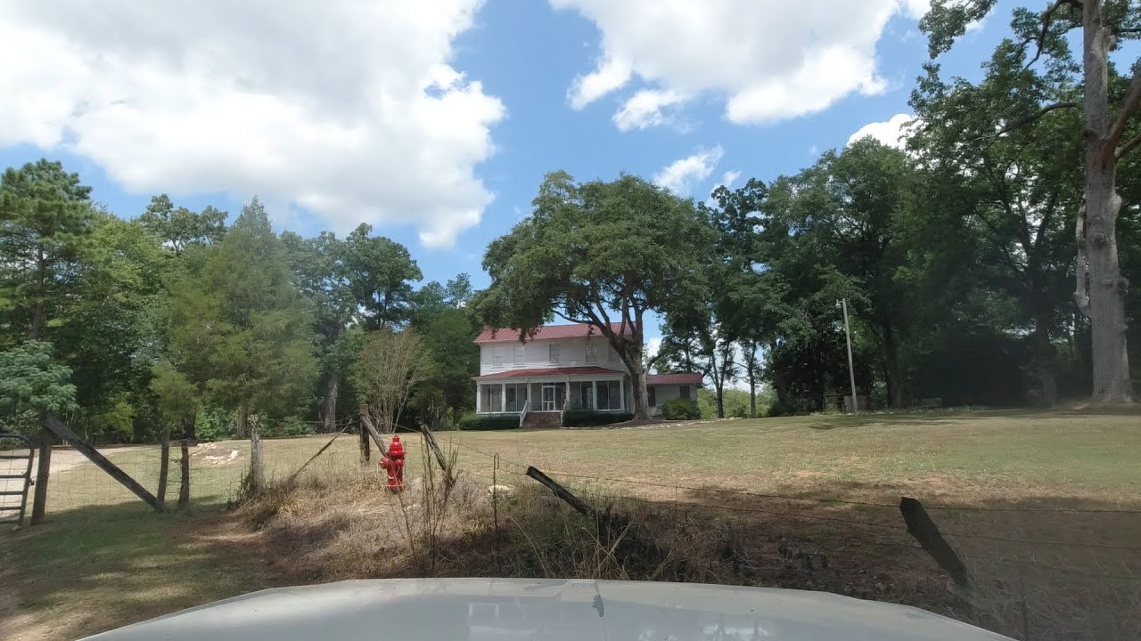 Flannery O'Connor and Andalusia Farm - YouTube