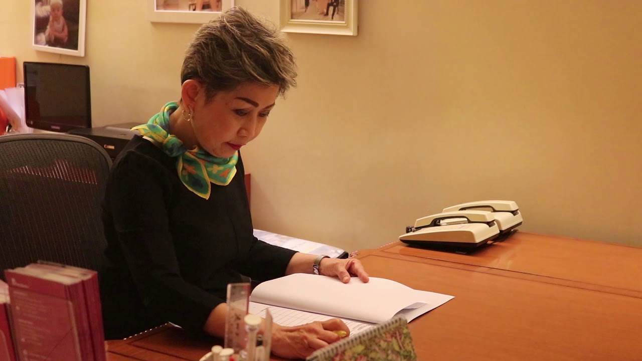Sehari Bersama dr. Susan Melinda, Sp.OG - YouTube