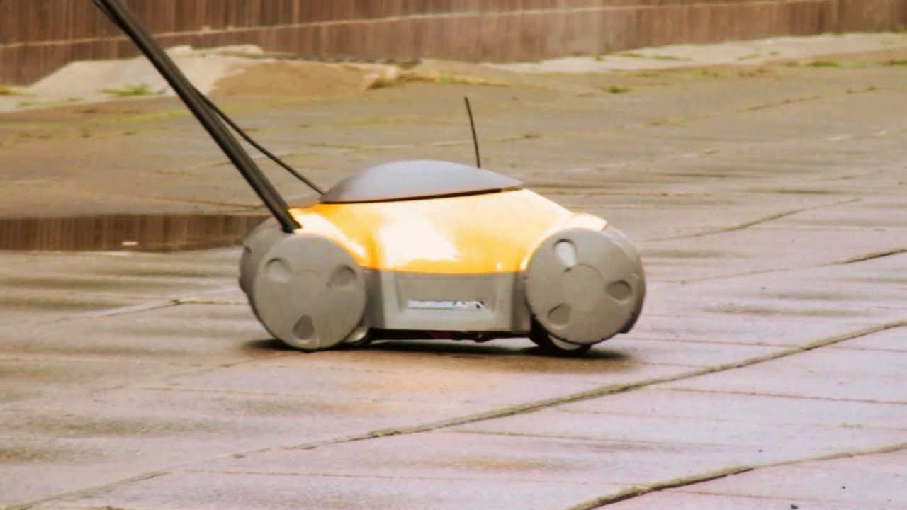 Giving Personality to a Stalking Machine - YouTube