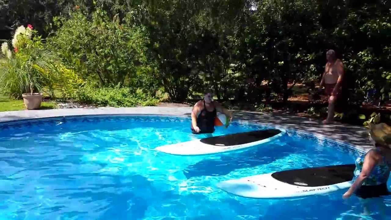 Fat guy pool surfing 20130901_150957.mp4 - YouTube