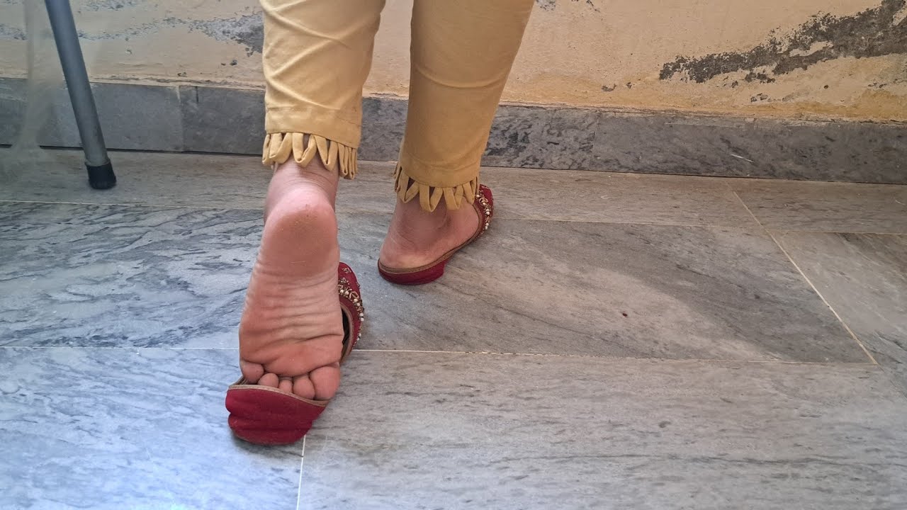 Shoeplay in red khussa flats | Custom videos available - YouTube