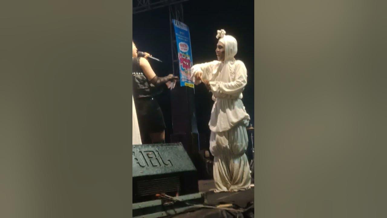 Penampakan Paling Jelas Mbak Kunti Dan Mas Pocong Youtube
