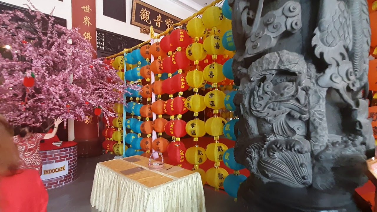 Suasana Imlek di Vihara Cemara Asri Medan (Vihara Maha Maitreya) - YouTube