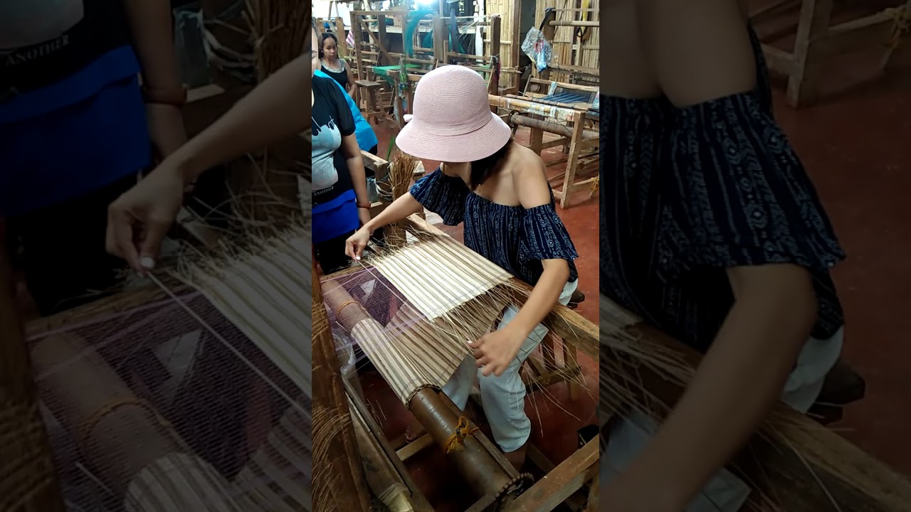 Weaving at Puerto Princesa, Palawan - YouTube