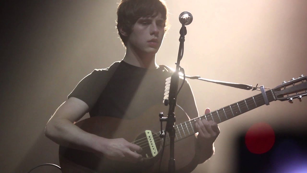 Broken - Jake Bugg (Live 2014 Fox, CA) - YouTube