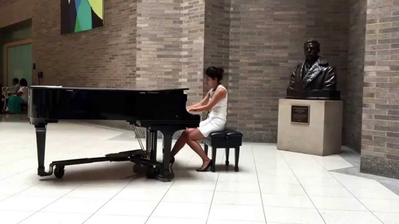 Dr. Esther Hwang Plays at Mt. Sinai Hospital - YouTube