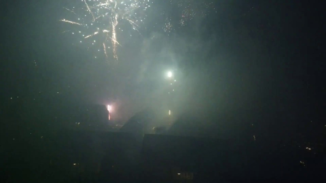 Midnight flight Fireworks New years eve 2019/2020 DJI Mavic mini - YouTube