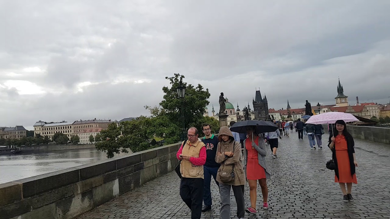walk across the charles bridge 2 - YouTube