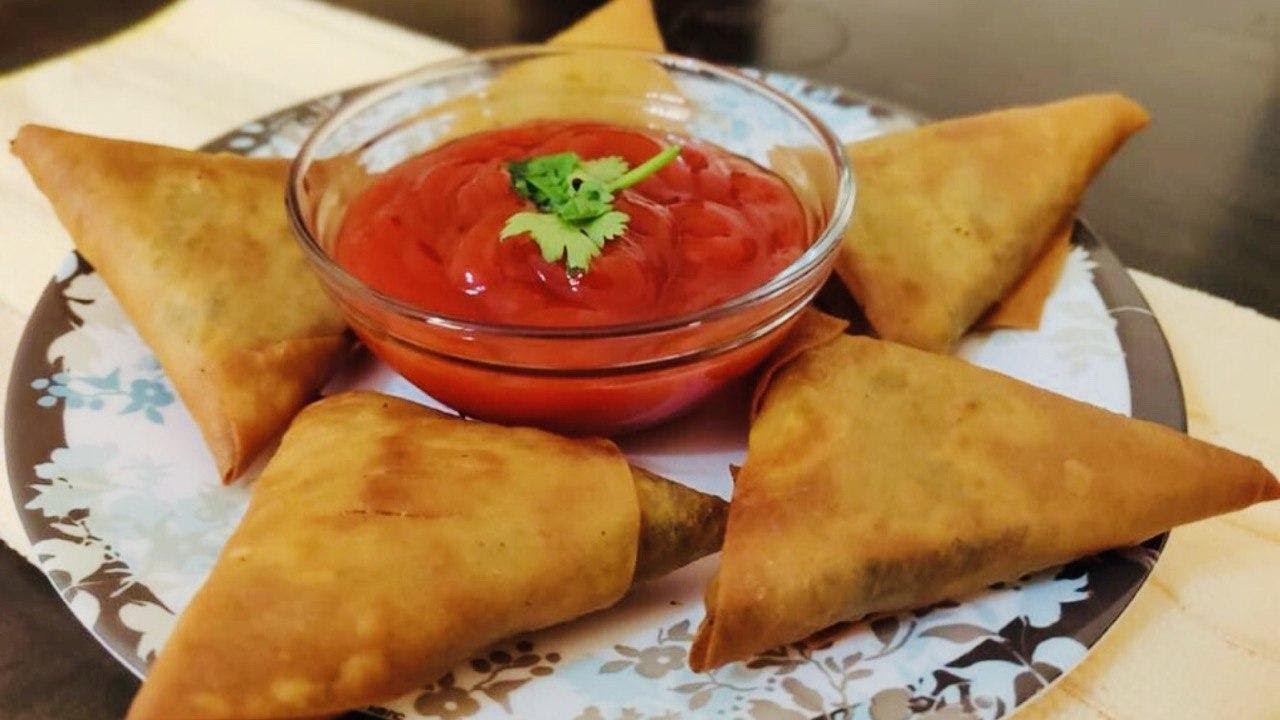 How to make Prawns Masala Stuffed Samosa | Prawns Masala Stuffed Samosa ...