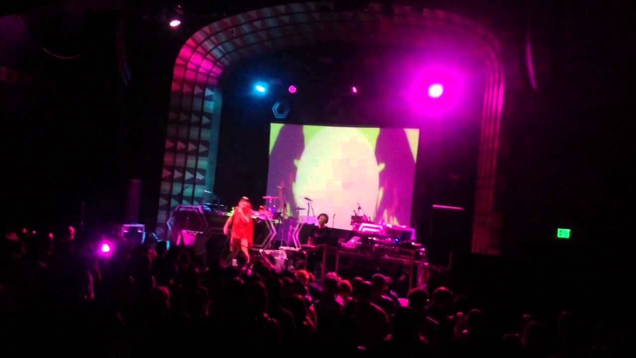 Chela - Zero Live - YouTube