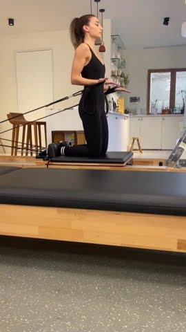 Level3 R kneeling arm series facing front - YouTube