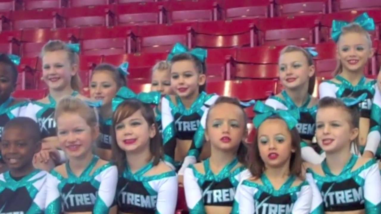 Cheer Extreme Isabella T. 2010-2011 - YouTube