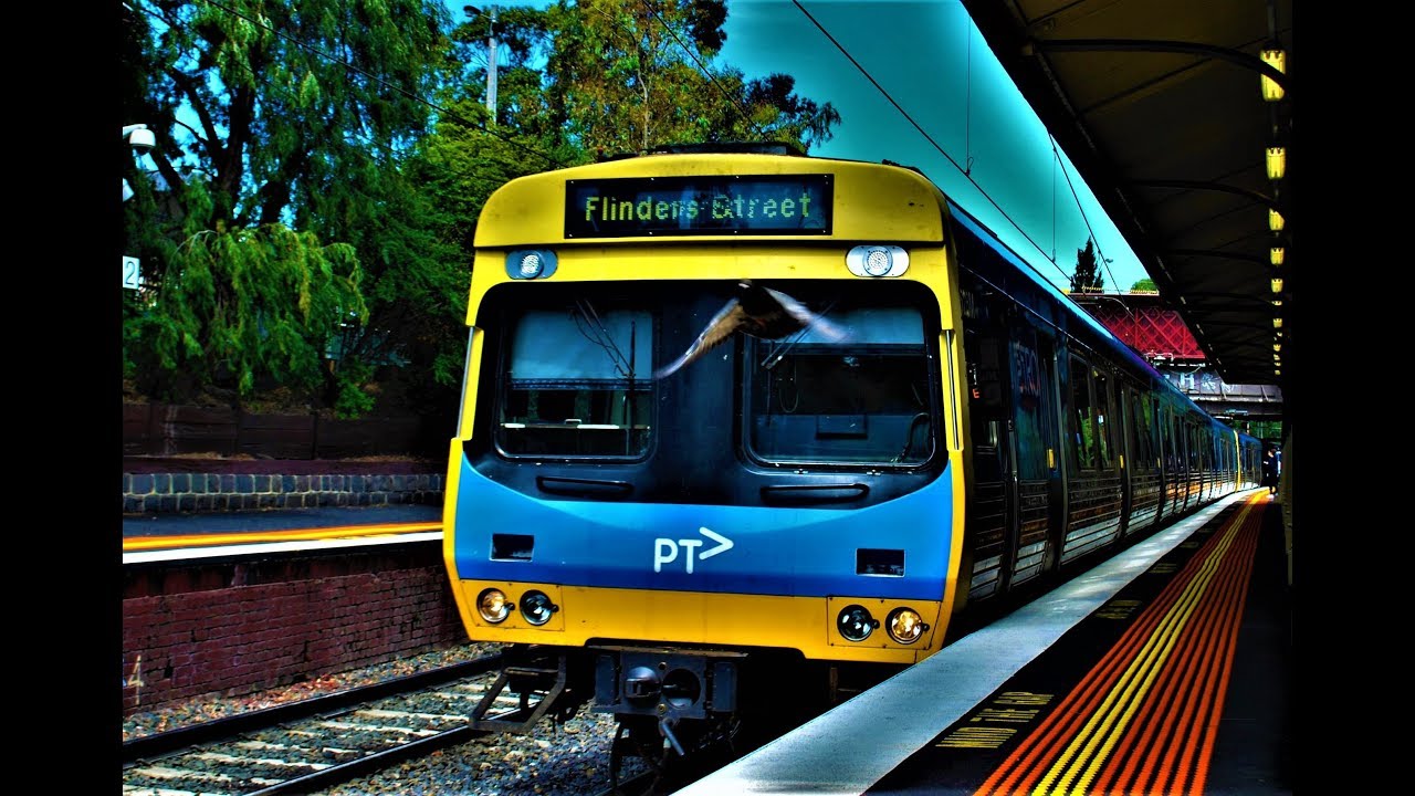 Metro Trains at Windsor & East Richmond - YouTube