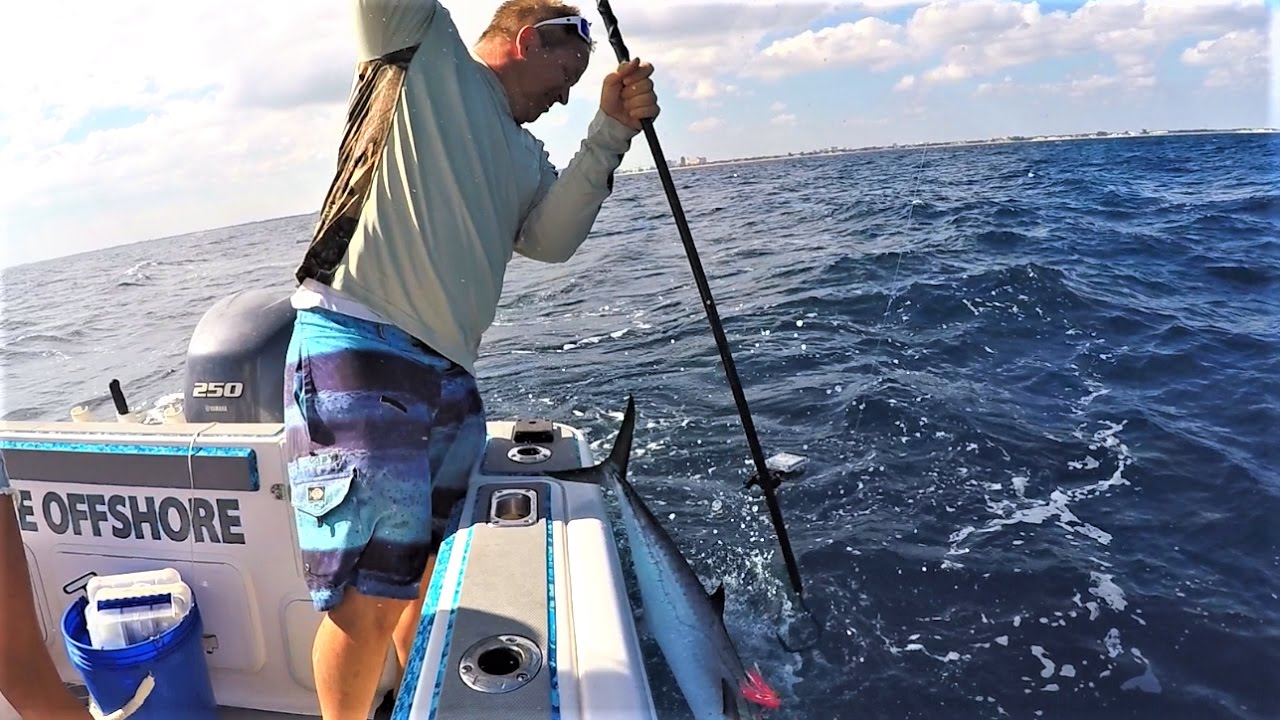 EPIC Fishing Fail; Gaff FAIL Video - YouTube