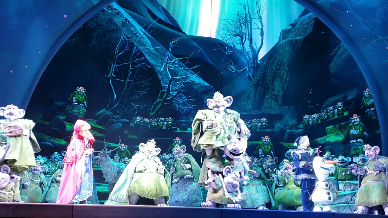 FROZEN Live FIXER UPPER at DISNEY California adventure troll song - YouTube