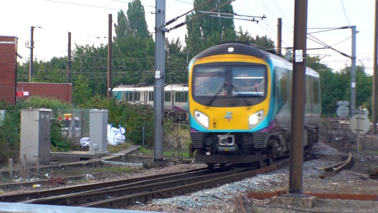 185134 + 185113 arriving at York railway station on 15/09/2023 with the ...