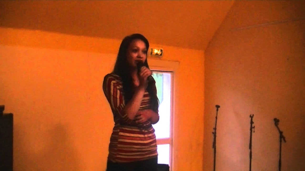 Monia Hurt De Christina Aguilera - YouTube