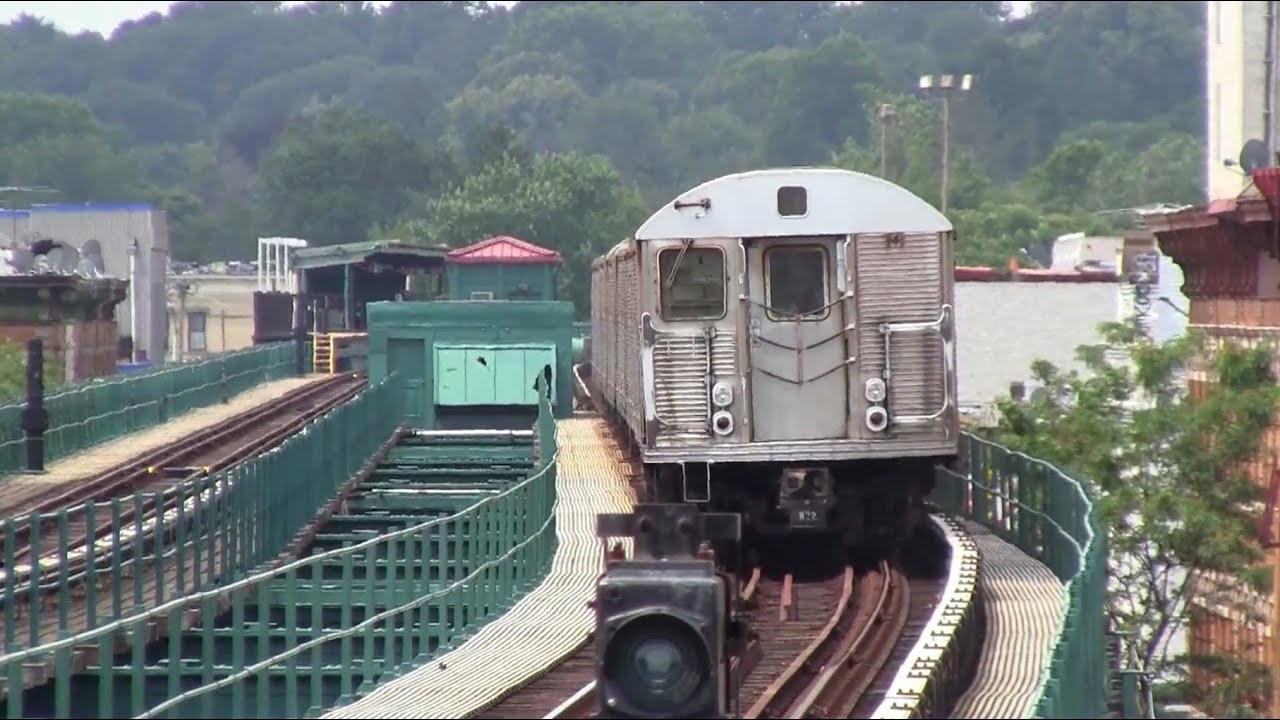 R32 J Train Leaving 85th Street - Forest Parkway - YouTube