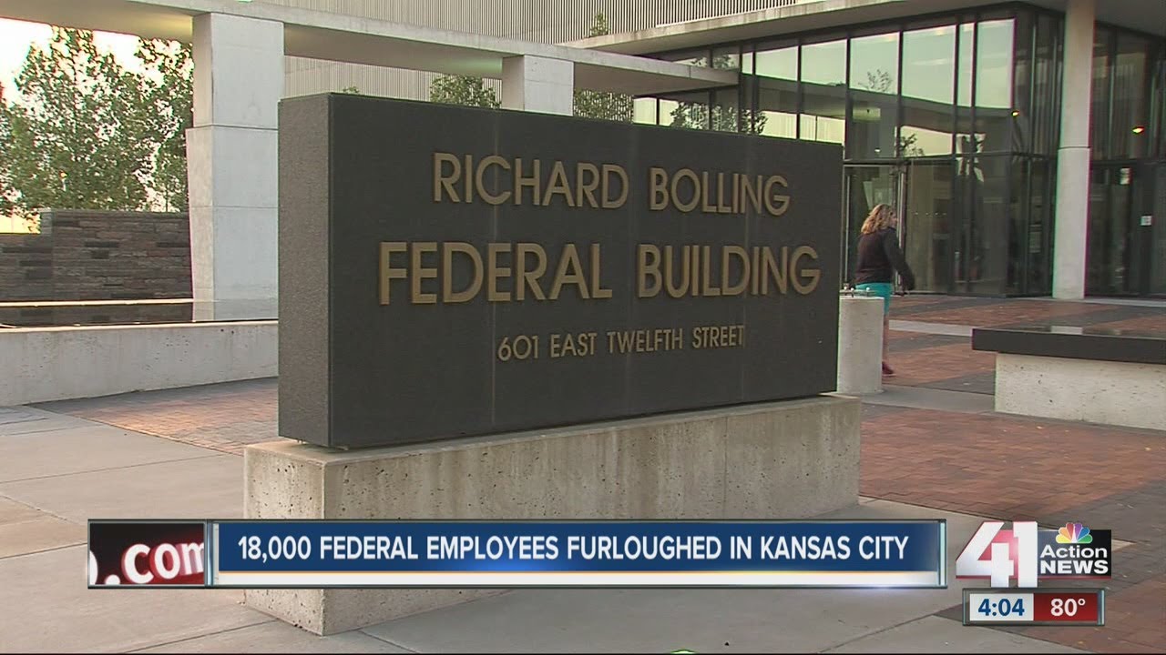 Federal building in Kansas City employees furloughed - YouTube