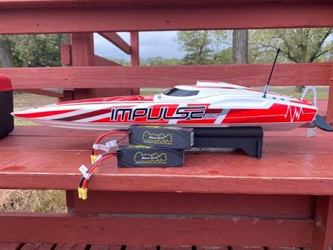 Pro Boat Impulse 32- Gens Ace Bashing - YouTube