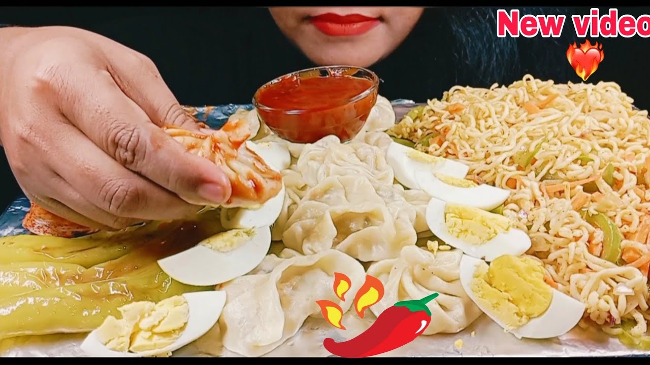 ASMR EATING PANEER MOMOS ,VEG CHAUMIN, EGGS, CHICKEN FRY,CHILI FRY ...