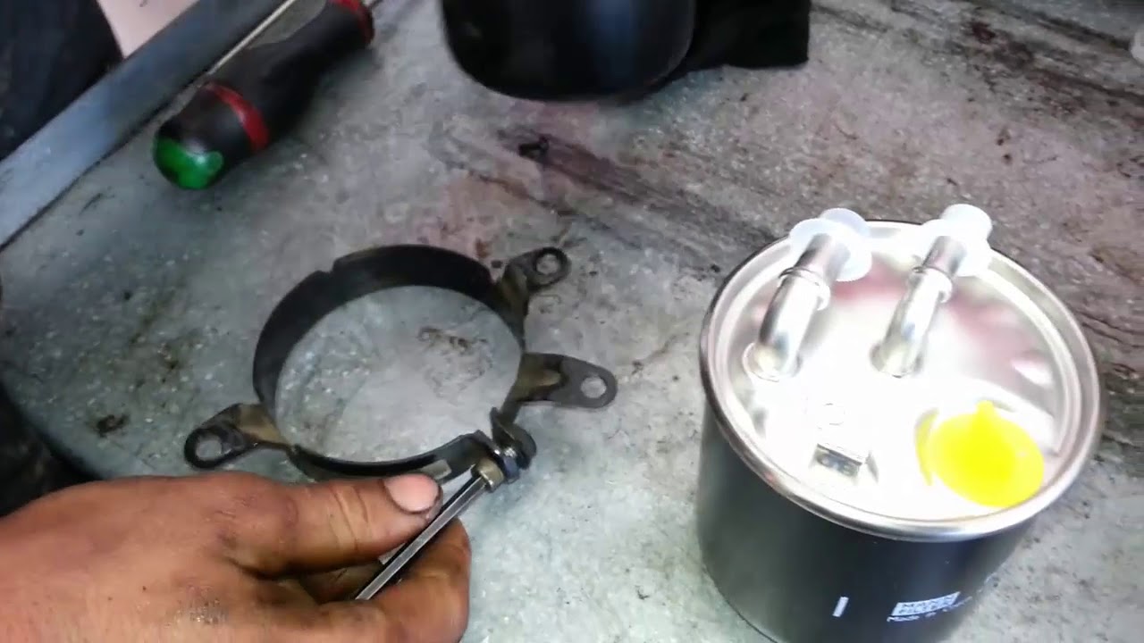 Remplacer Filtre A Gasoil Sur MERCEDES CLS 320 CDI Change The Fuel remplacer-filtre-a-gasoil-sur-mercedes-cls-320-cdi-change-the-fuel