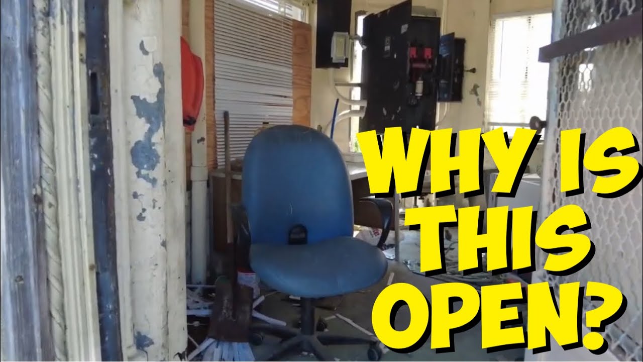 DRAWBRIDGE CONTROLS AREN’T PROTECTED! GRAYS FERRY SCOOTER TOUR - YouTube