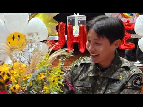 BTS j-hope reaction to staffs surprising him welcome back party 🎊 he ...