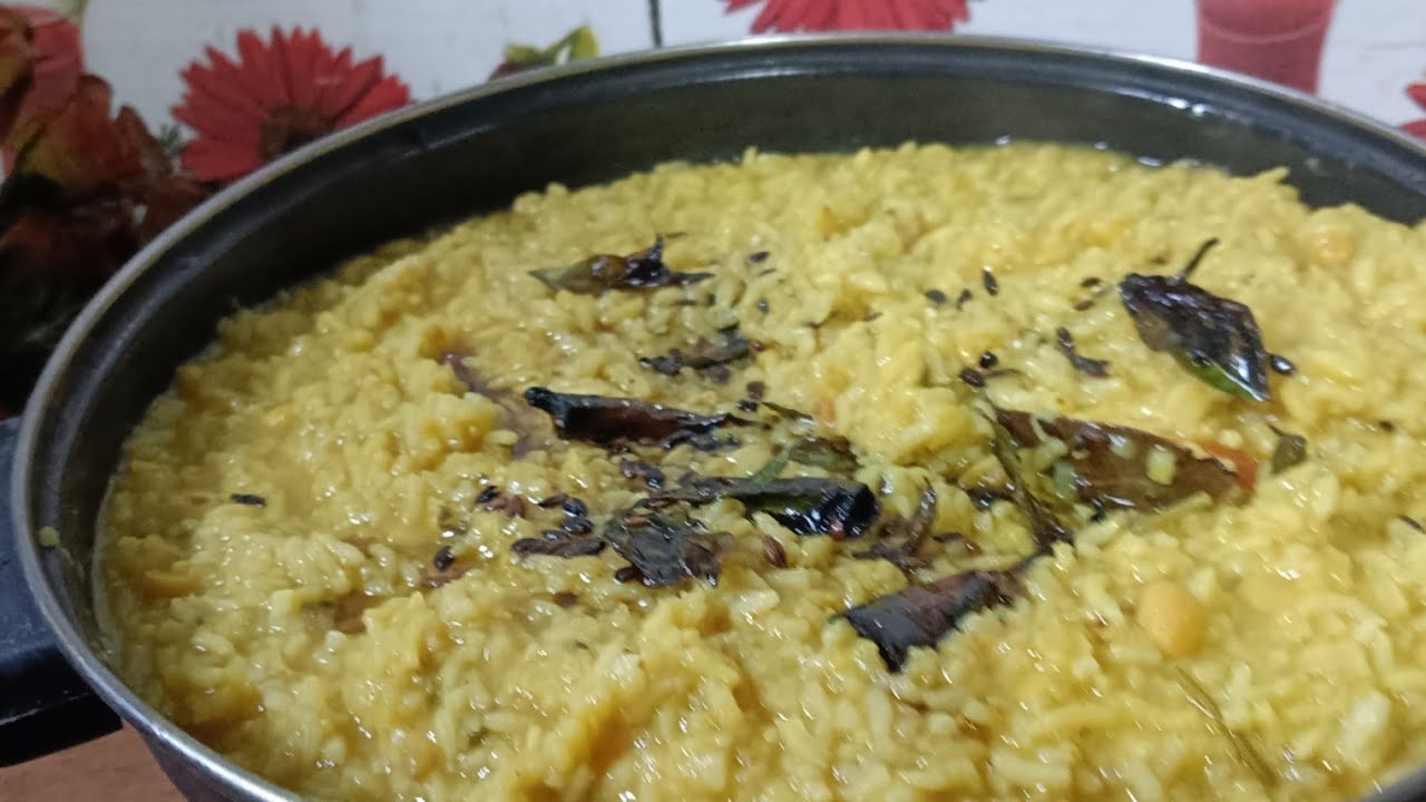 How to make khichdi pulaw instant // khichdi pulaw kaise bnaye - YouTube