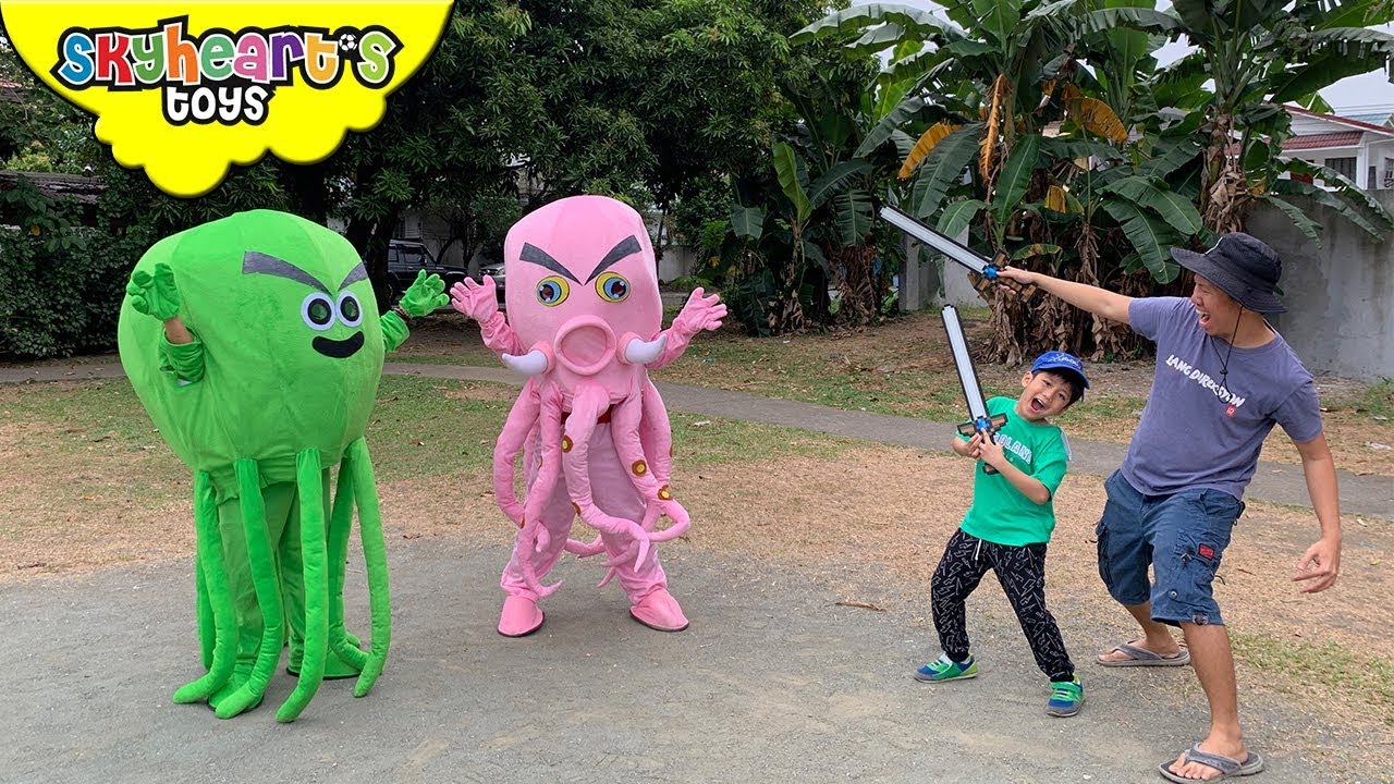 Battle of the TWIN OCTOPUS MONSTERS! Skyheart action dinosaurs for kids ...