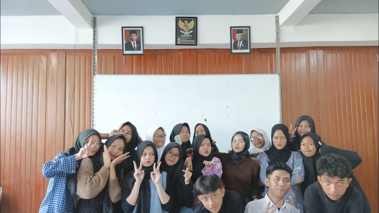 Seni teater|drama musikal last obsession kelompok 1 x-mplb 3|smk ...