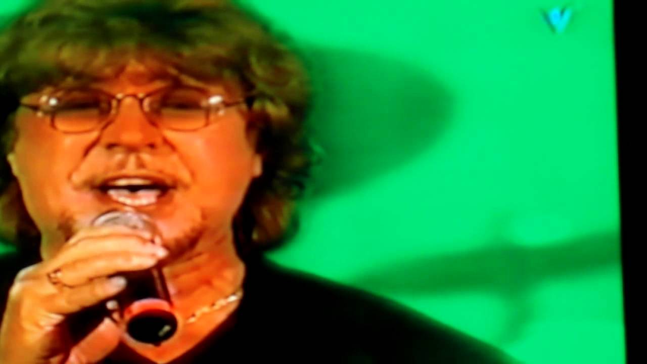 Piet Veerman - Cats Medley & Sailin Home - YouTube