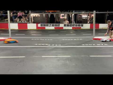 Figure 8 cross over action @ Warzone. - YouTube