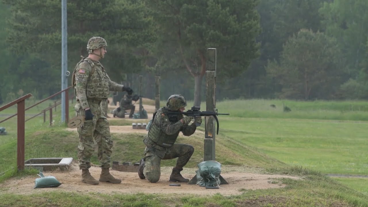 German military take on U.S. Army weapons qualification course - YouTube