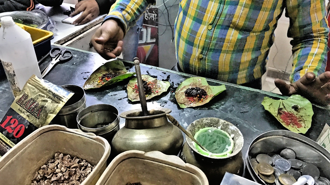 Indian street Food: Taste the Paan ! indian color so fresh and crazy ...