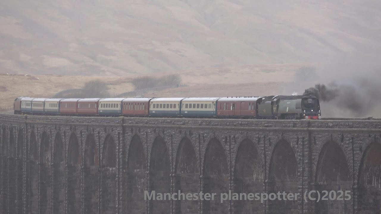 The Winter Cumbrian Mountain Express With 34067 Tangmere On 1Z87 ...