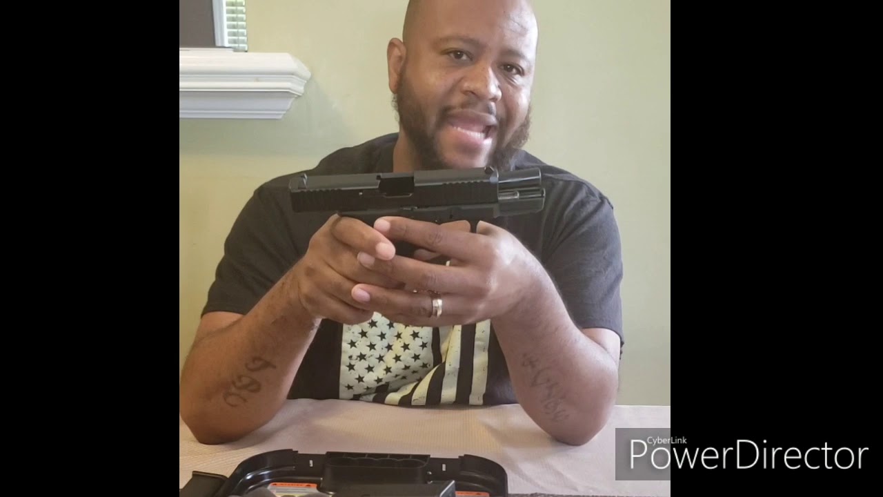 My first Glock!!! - YouTube